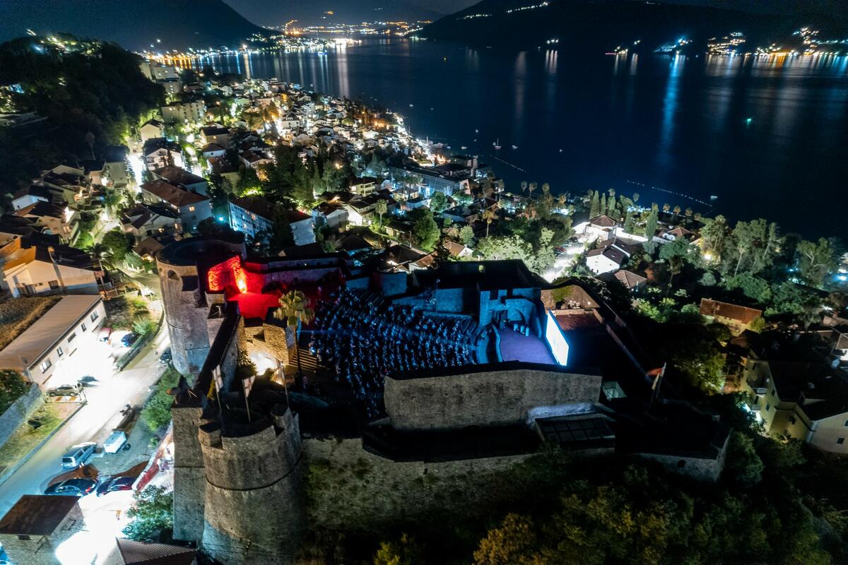 „PONTONOVO SRCE“ NA OTVARANJU NAJVEĆE CRNOGORSKE SMOTRE FILMA - Herceg Novi Events